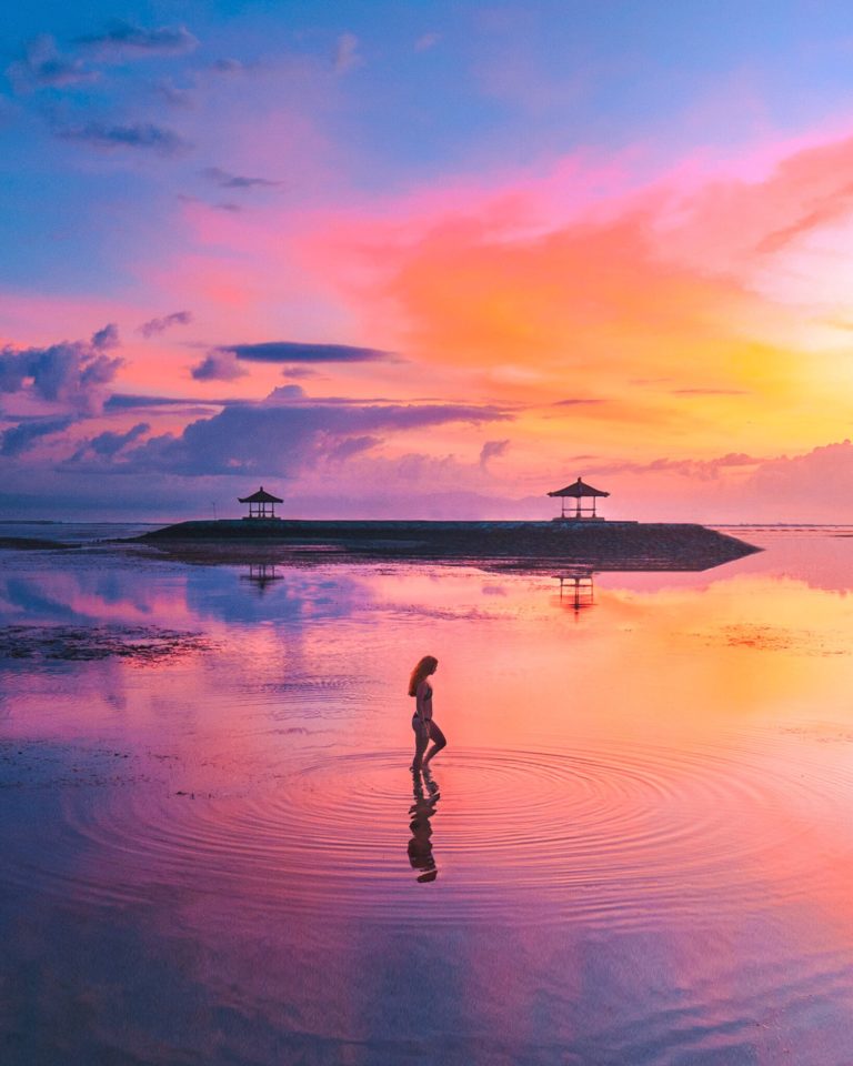 Travel Photographers & Their Favorite Travel Gear - #travelcolorfully